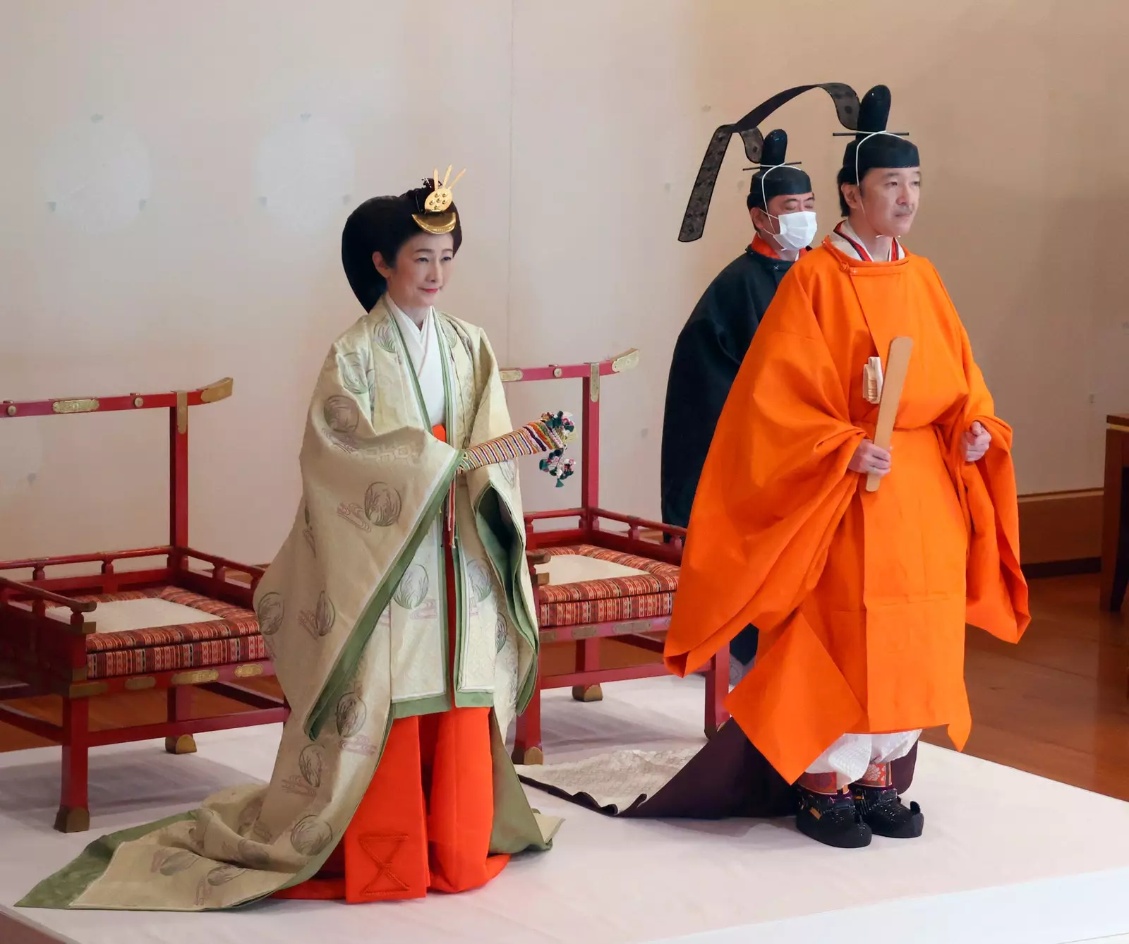 Prins Akishino en prinses Kiko tijdens de ceremonie.