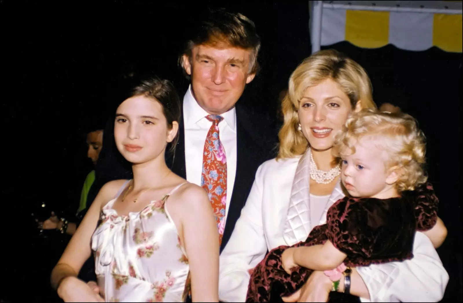 Donald Trump Mara Maples İvanka və kiçik Tiffany.