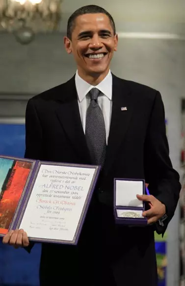 Barack Obama og verðlaunasætið hans í Ósló árið 2009