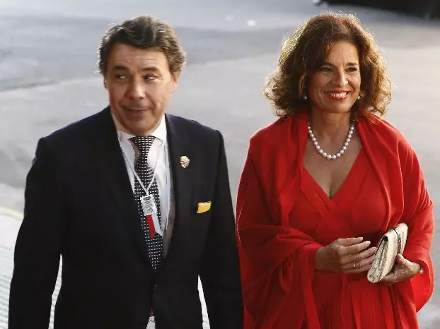 Starostka Madridu Ana Botella a prezident komunity Ignacio González během inaugurace výboru...