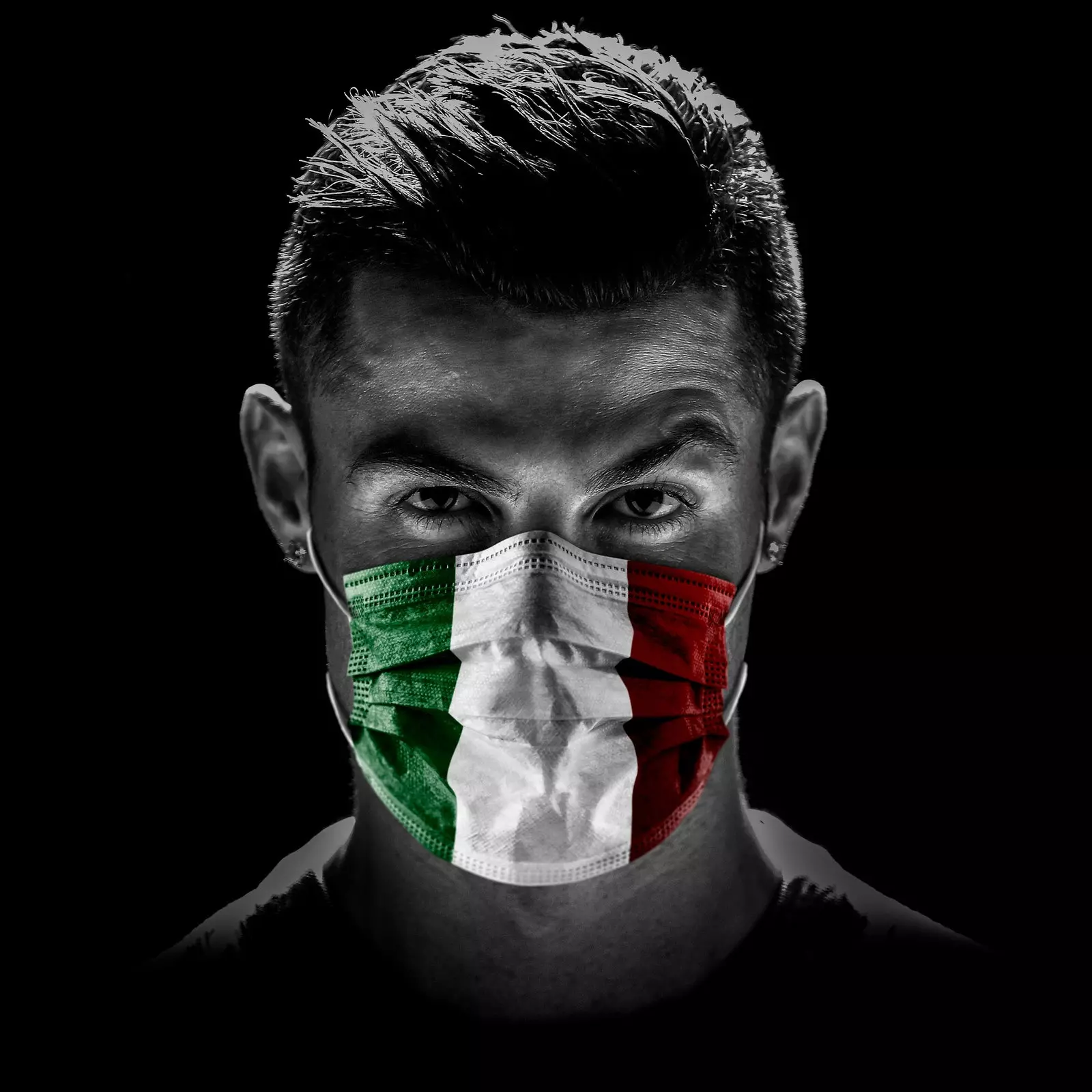 Cristiano Ronaldo u kampanji nikada ne odustajući izvan maske koju je upravo pokrenuo kako bi podržao italijanski Crveni krst.