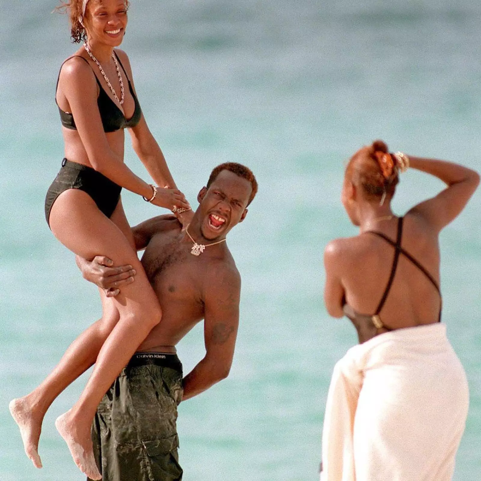 Whitney Houston și Bobby Brown în vacanță în St. Barthelemy în 1996.