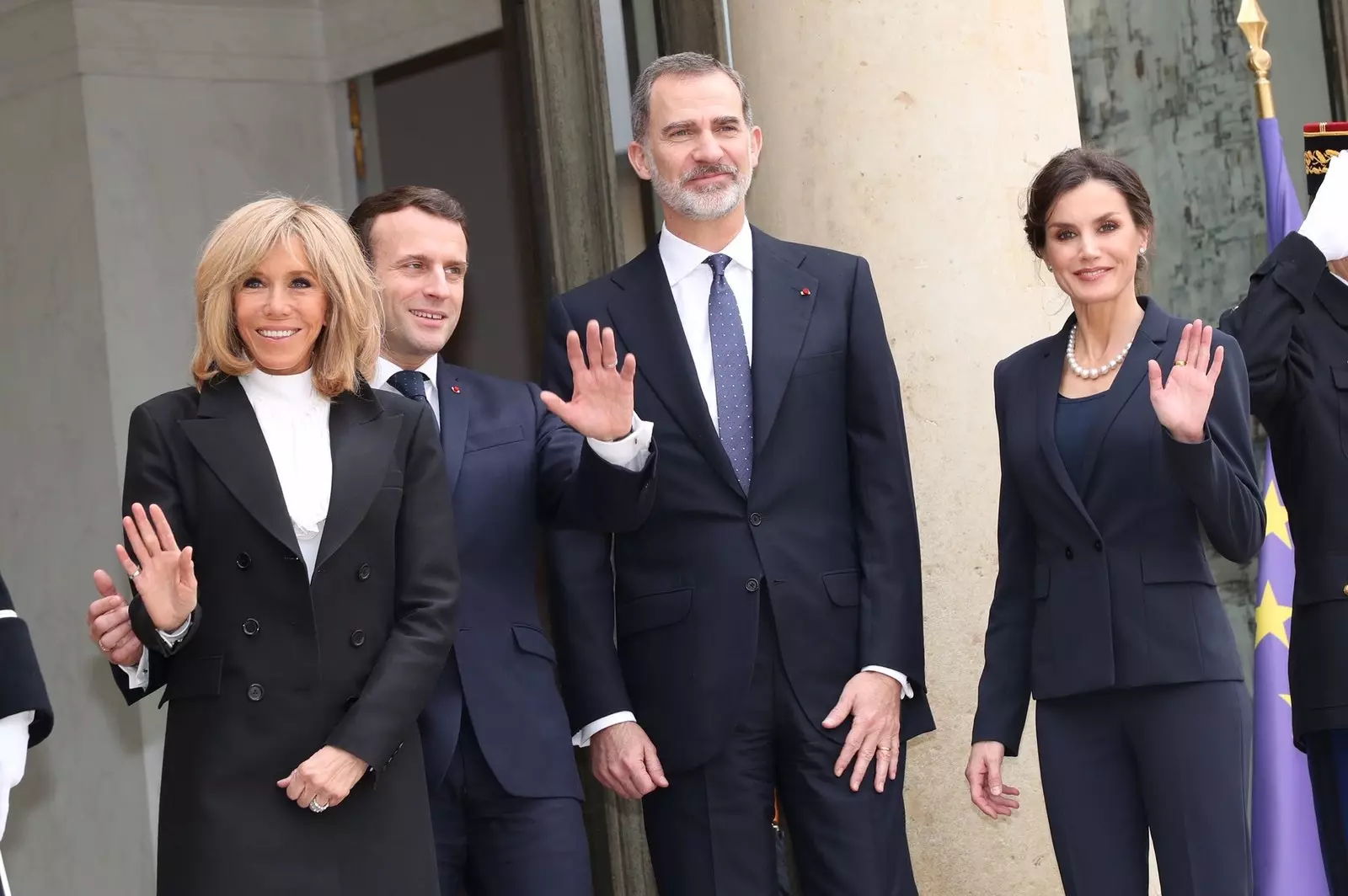 The Kings mei Emmanuel Macron en Brigitte Macron yn Parys.