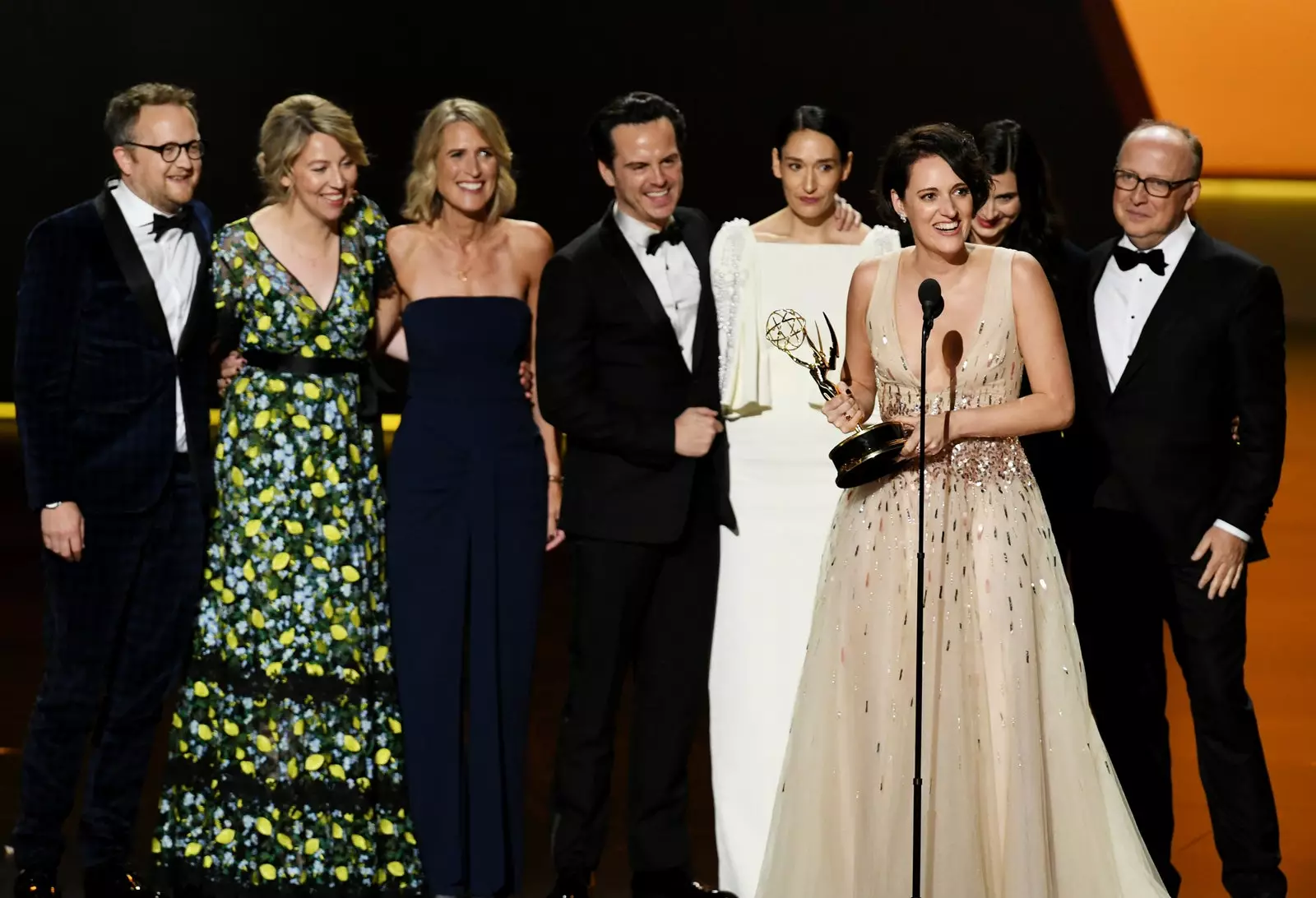 Фиби ВолерБриџ ја собира наградата за најдобра хумористична серија.