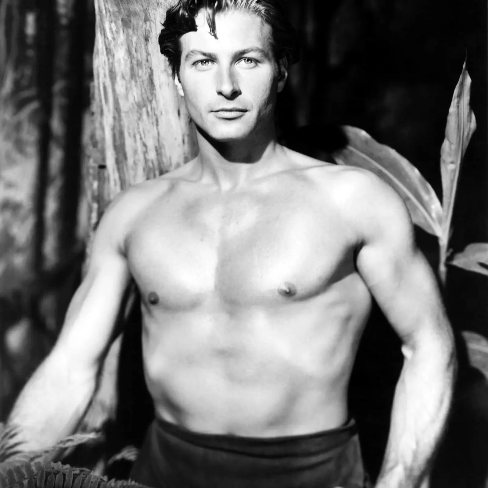 Lex Barker em uma imagem promocional para Tarzan.
