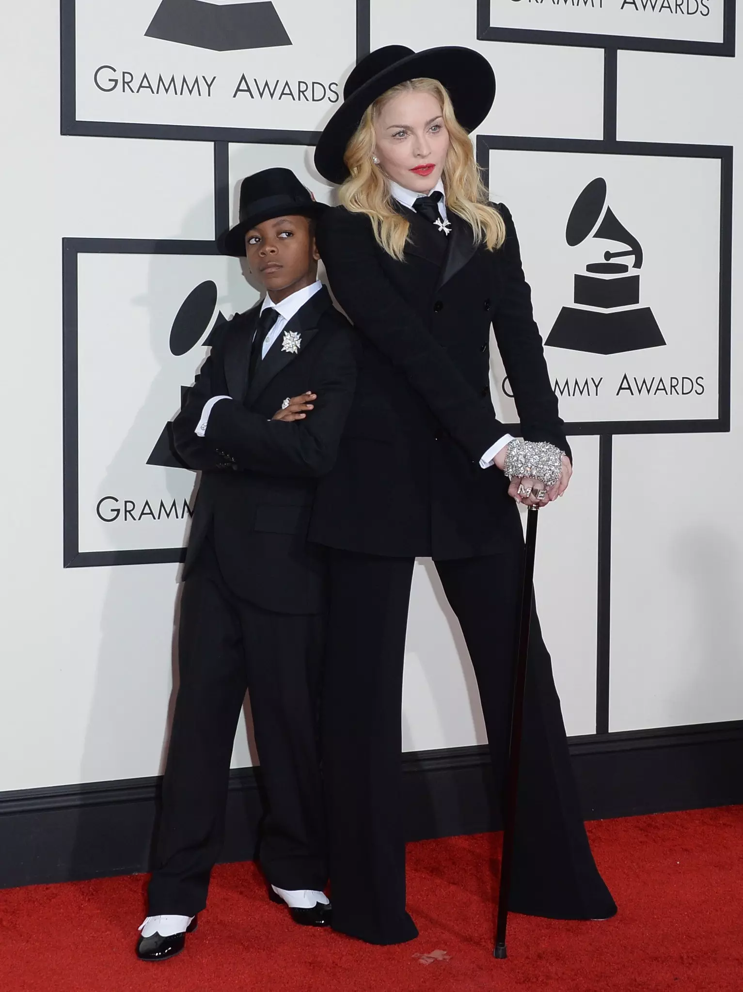 Madonna eta bere seme David Banda Mwale Ciccone Ritchie Staples Center-eko GRAMMY sarietan 2014ko urtarrilaren 26an...