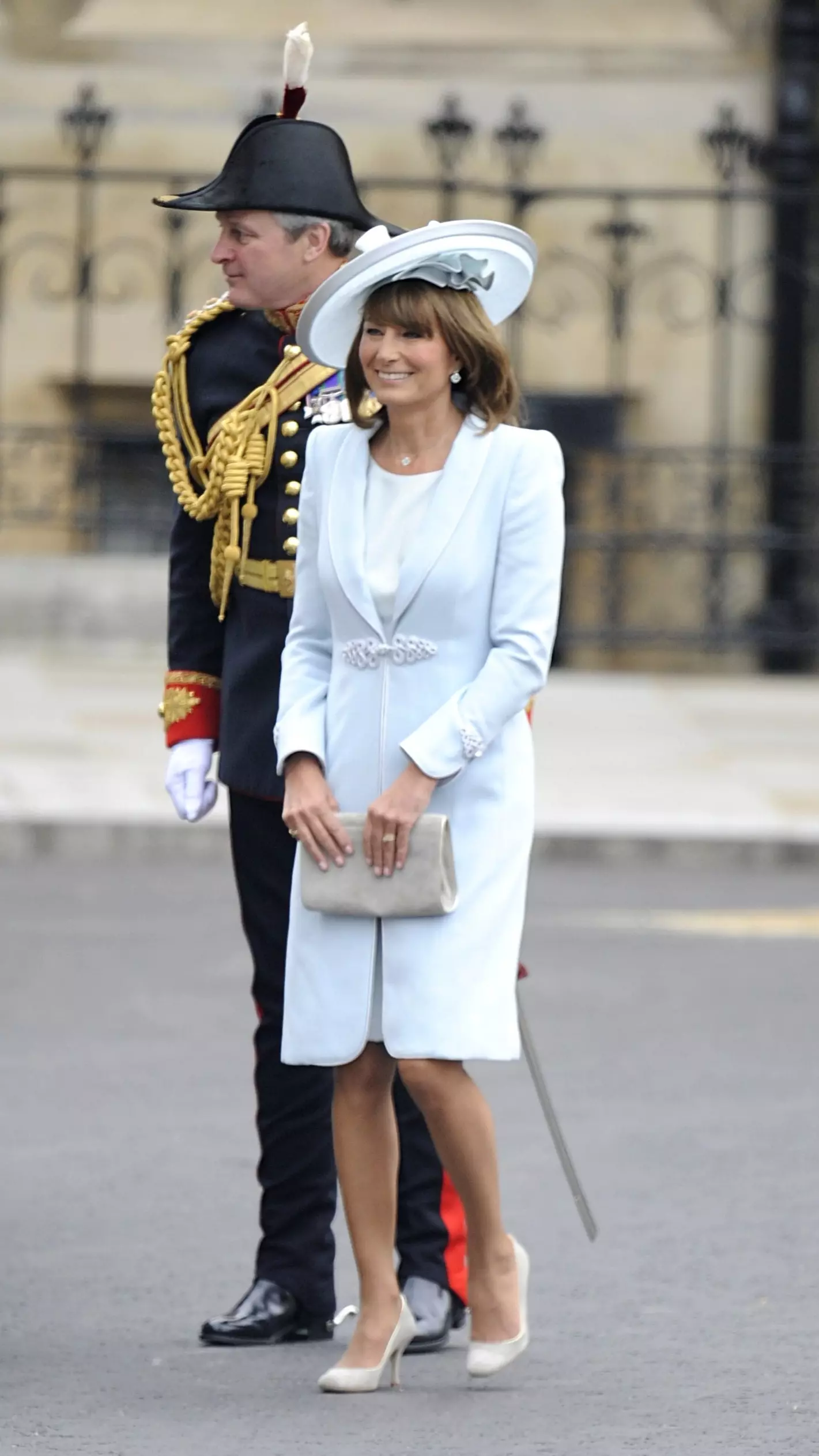 Carole Middleton mbërriti në dasmën mbretërore të vajzës së saj Kate në 2011