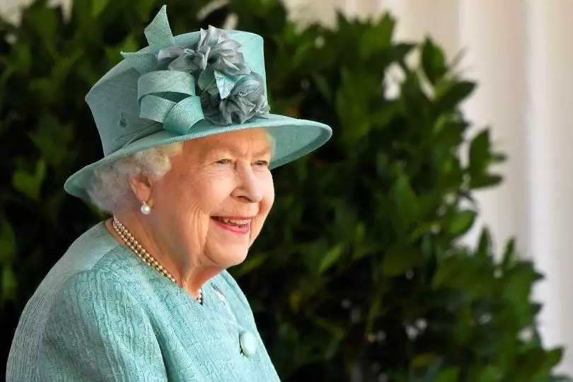 Ratu pada Trooping the Color tahun lepas di Windsor.