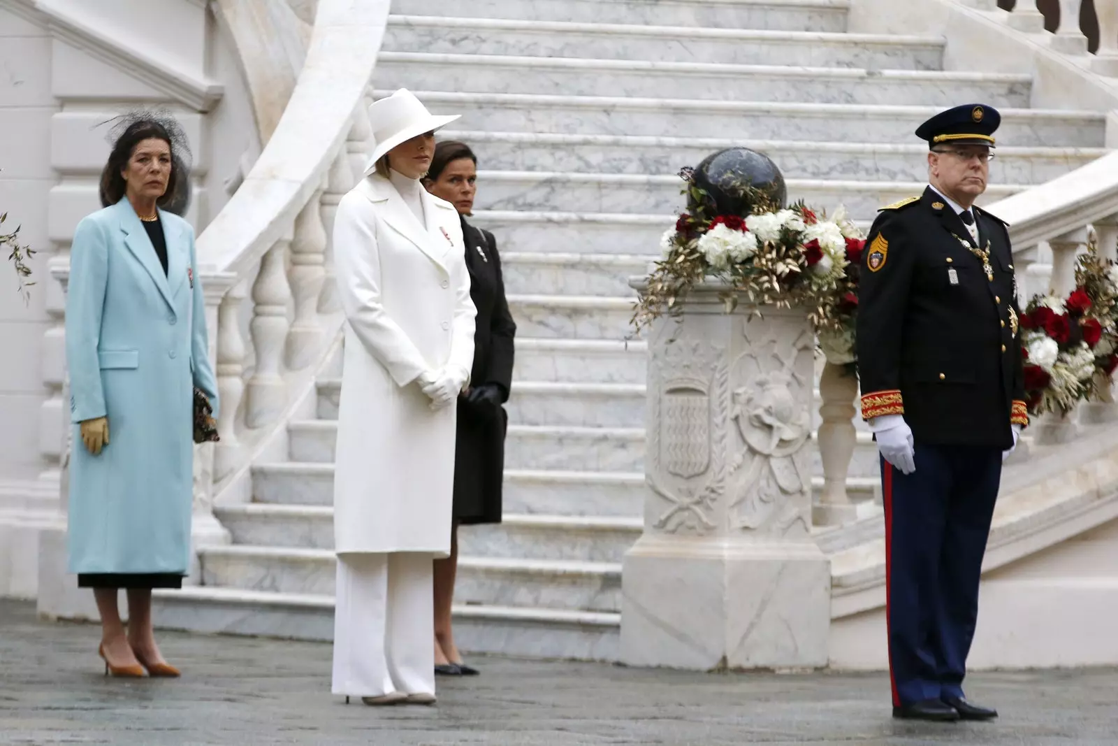 Alberto de Monaco istrinya Charlene bersama dengan putri Estefanía dan Carolina dalam perayaan Hari Nasional...