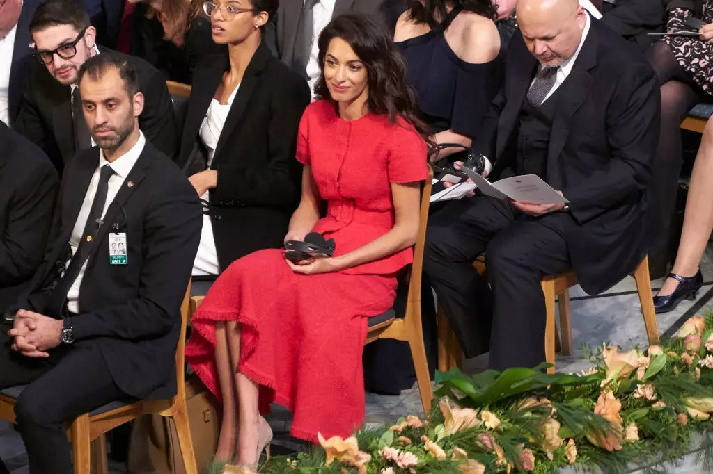 Amal Clooney ntawm 2018 Nobel Peace Prize Award ceremony.