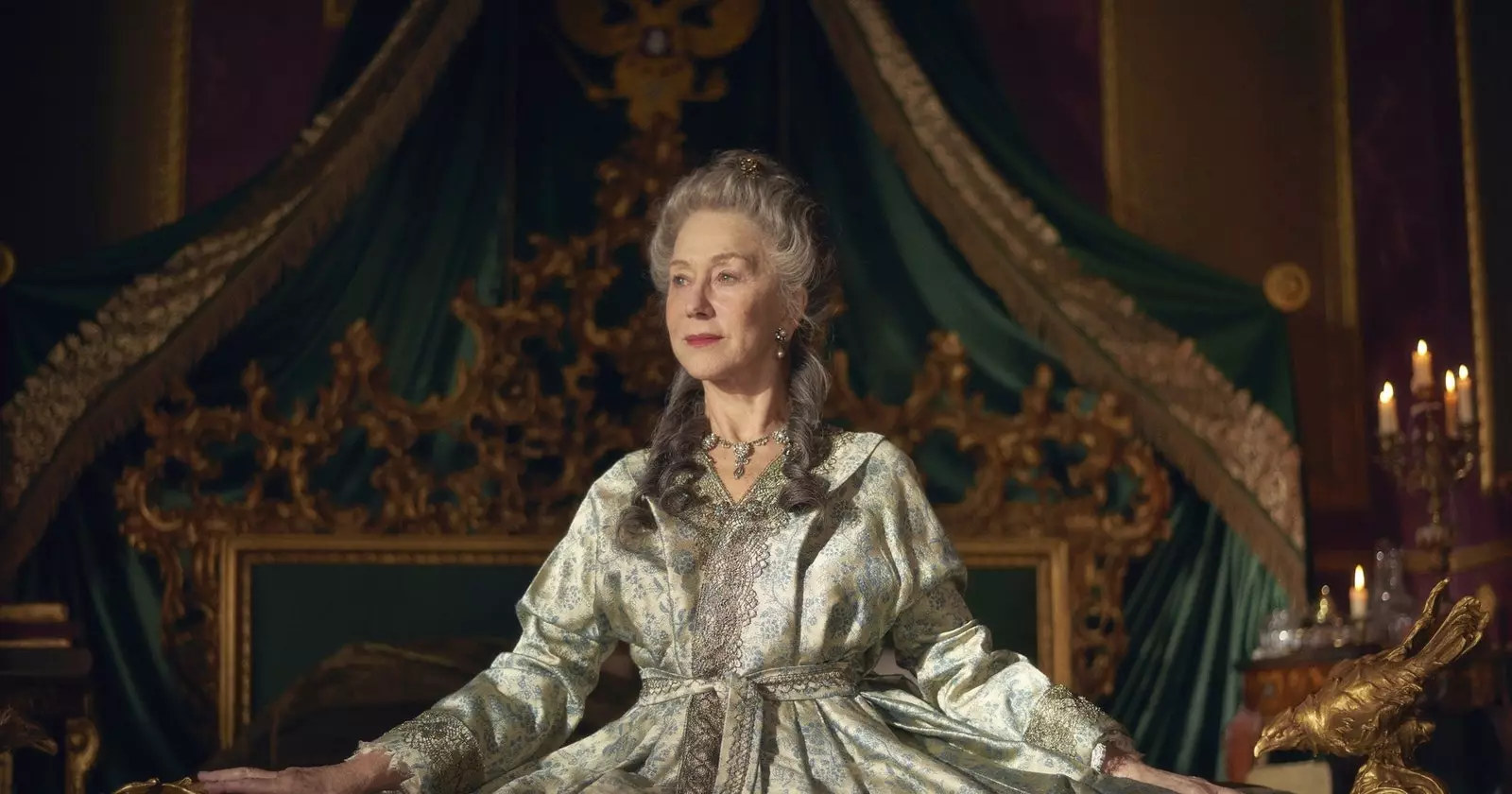 Helen Mirren ao amin'ny 'Catherine the Great'. Ny andian-tantara Sky dia namelona indray ny fahalianana amin'ny mpanjaka Rosiana.