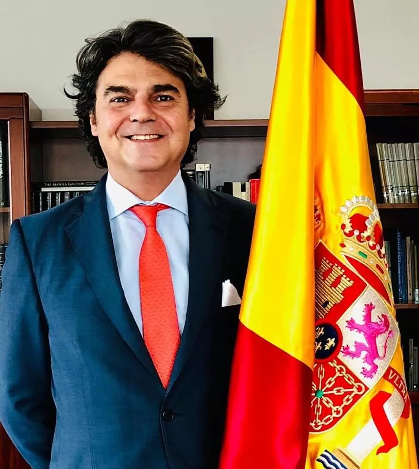 Jorge Moragas na foto gọọmentị dị ka onye nnọchi anya Spanish na Philippines.