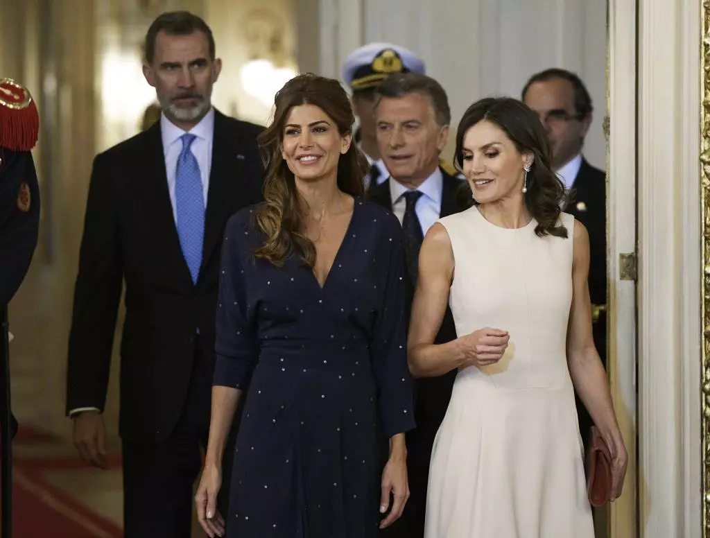 Kral VI Felipe Doña Letizia və Juliana Avada Maurisio Makri ilə kral və kraliçanın Buenos Ayresə rəsmi səfəri.