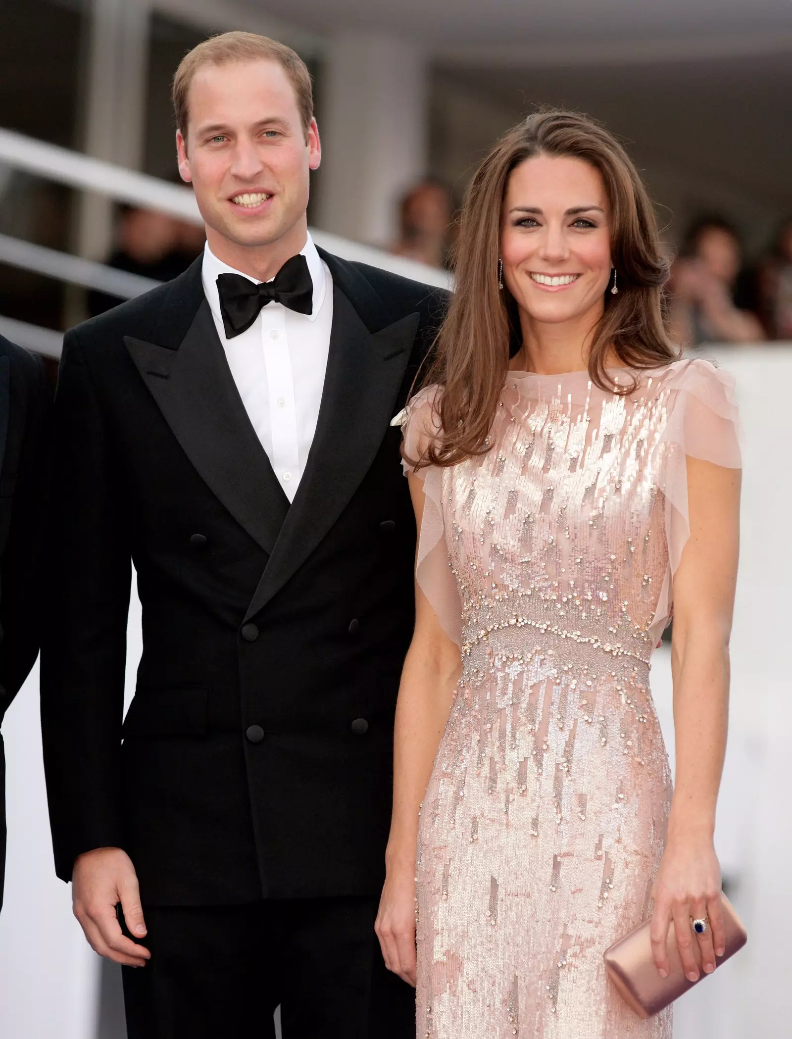 William printzea eta Kate Middleton ARK 10. urteurreneko gala afarira joaten dira Perk's Field-en...