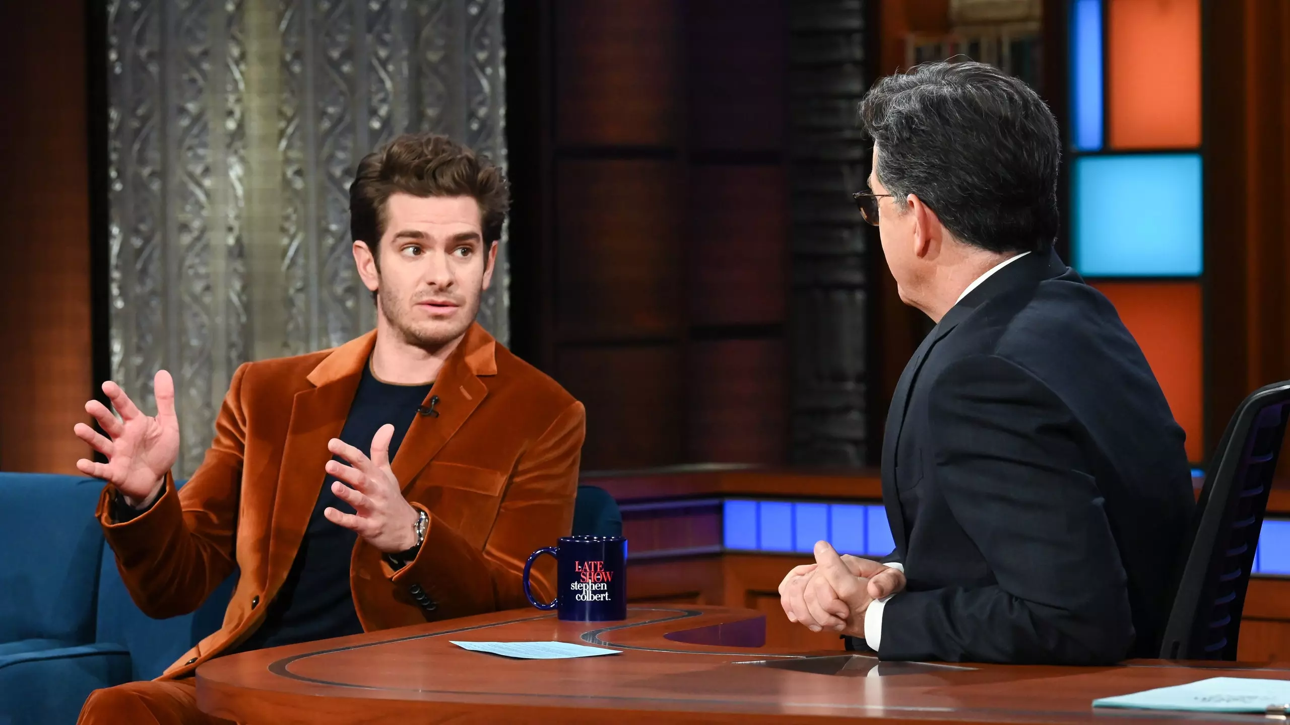 Andrew Garfield trên The Late Show with Stephen Colbert