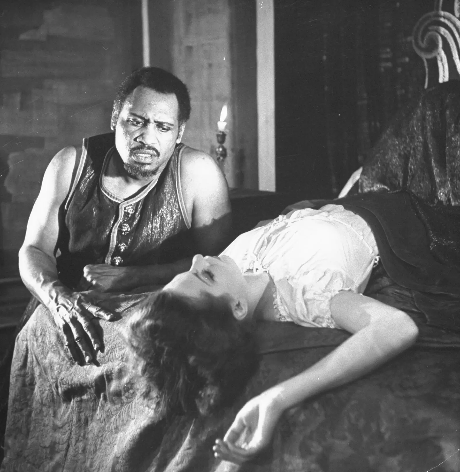 Robeson e Hagen in una scena di Otello.