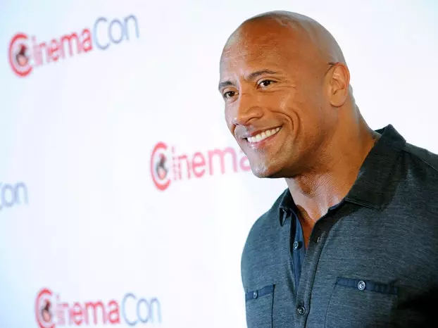 Dwayne Johnson é o exemplo gritante de que você não precisa de um talento excessivo ou de ter interpretado Shakespeare...