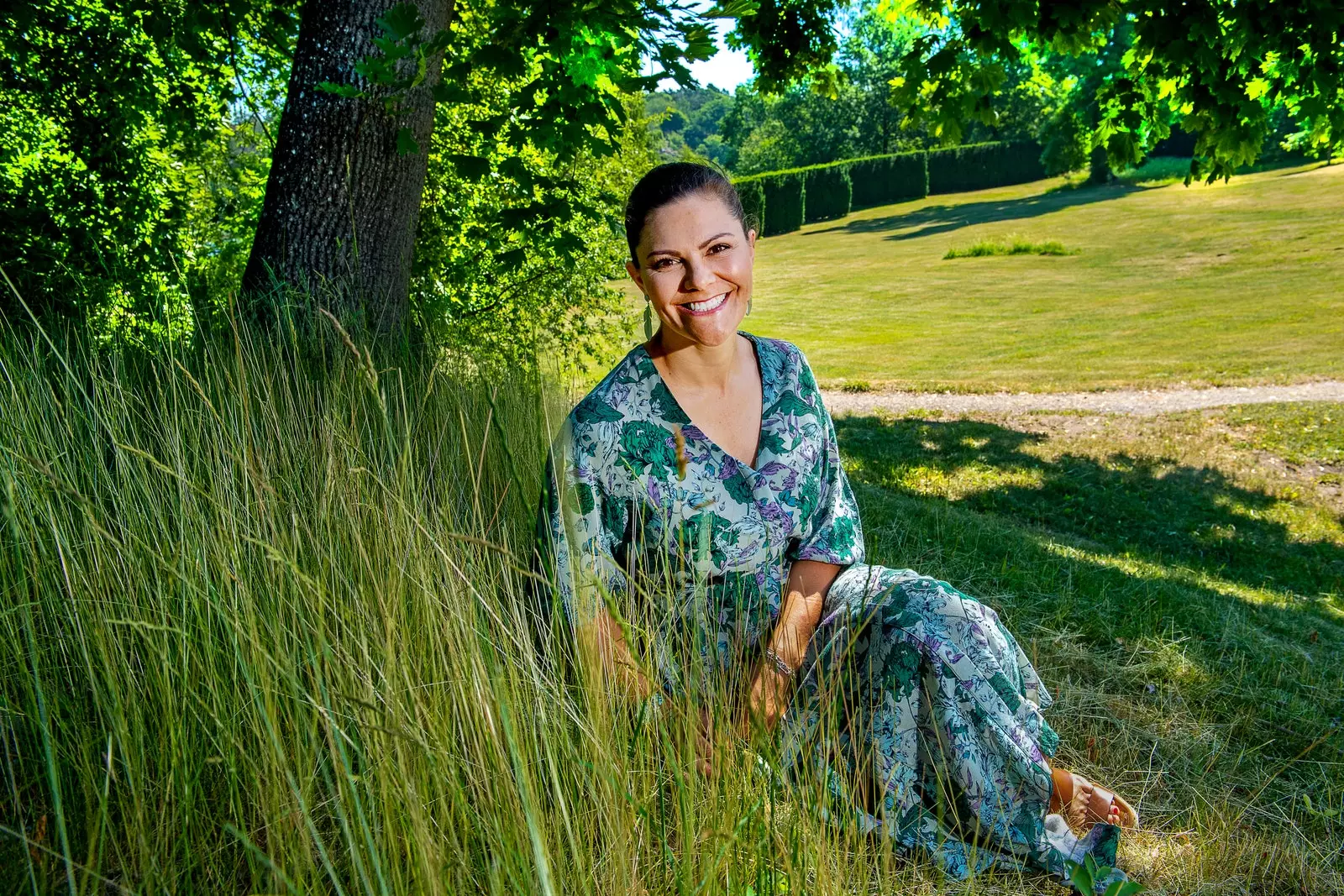 Pose of Victoria of Sweden.