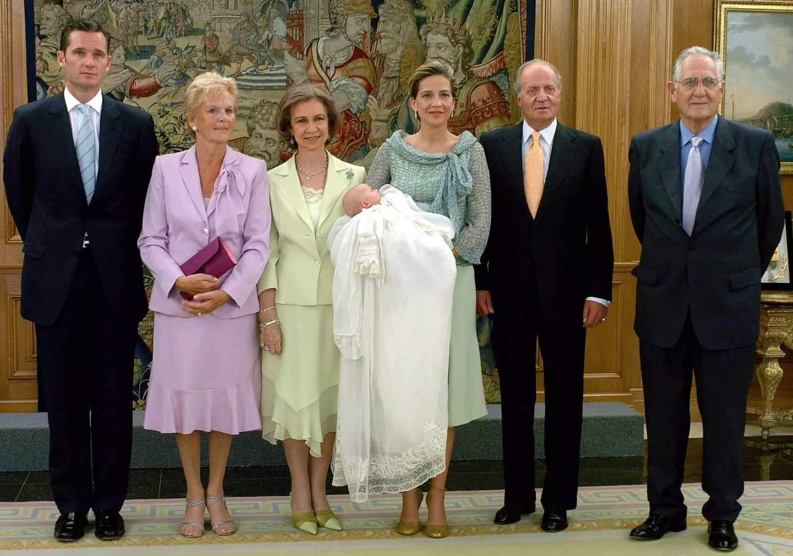 Doop van Irene Urdangarin in 2005. In die beeld, koning Juan Carlos en koningin Sofía met Infanta Cristina en Iñaki...