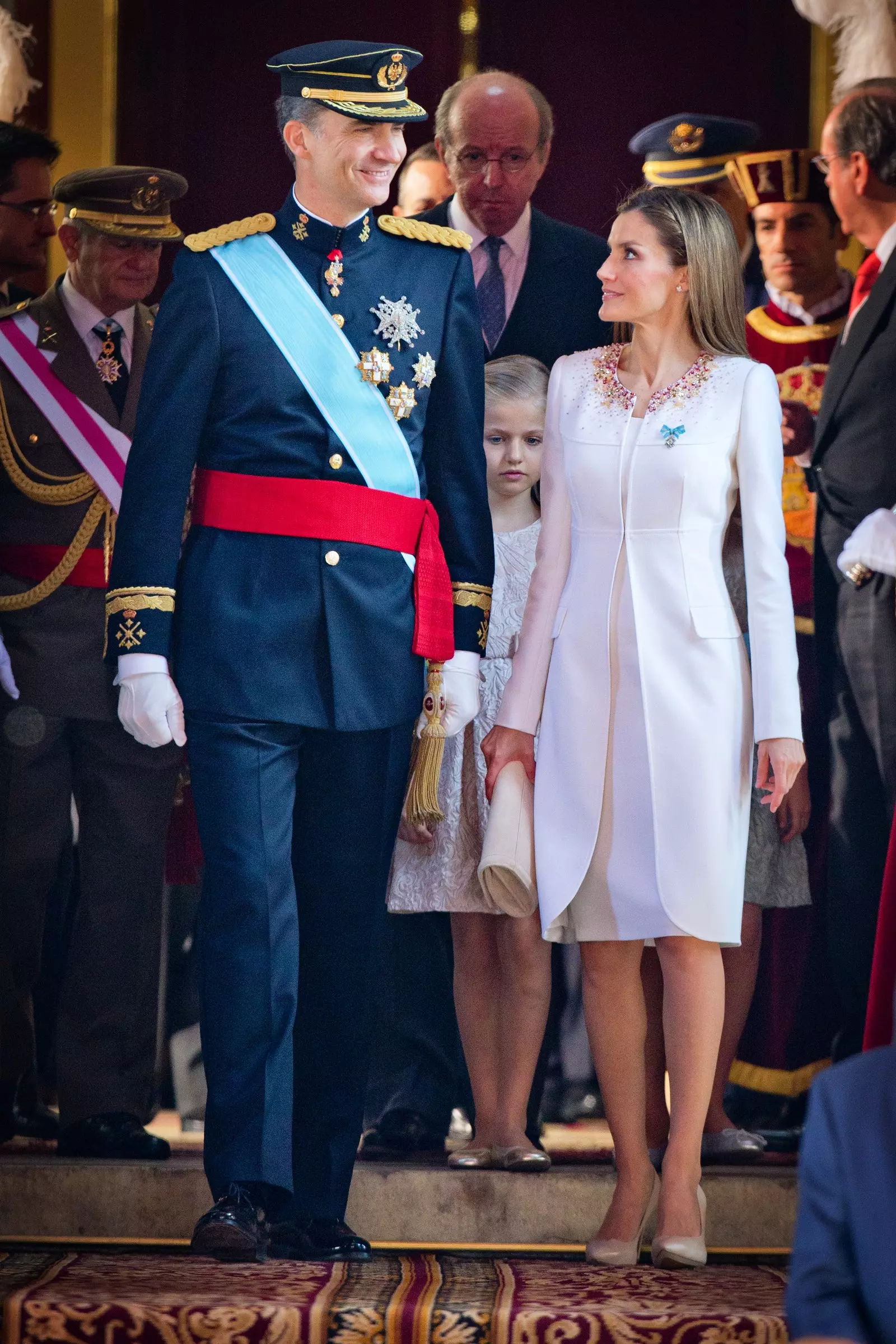 Letizia ja kuningas Felipe VI hänen julistuksensa jälkeen 19. kesäkuuta 2014.