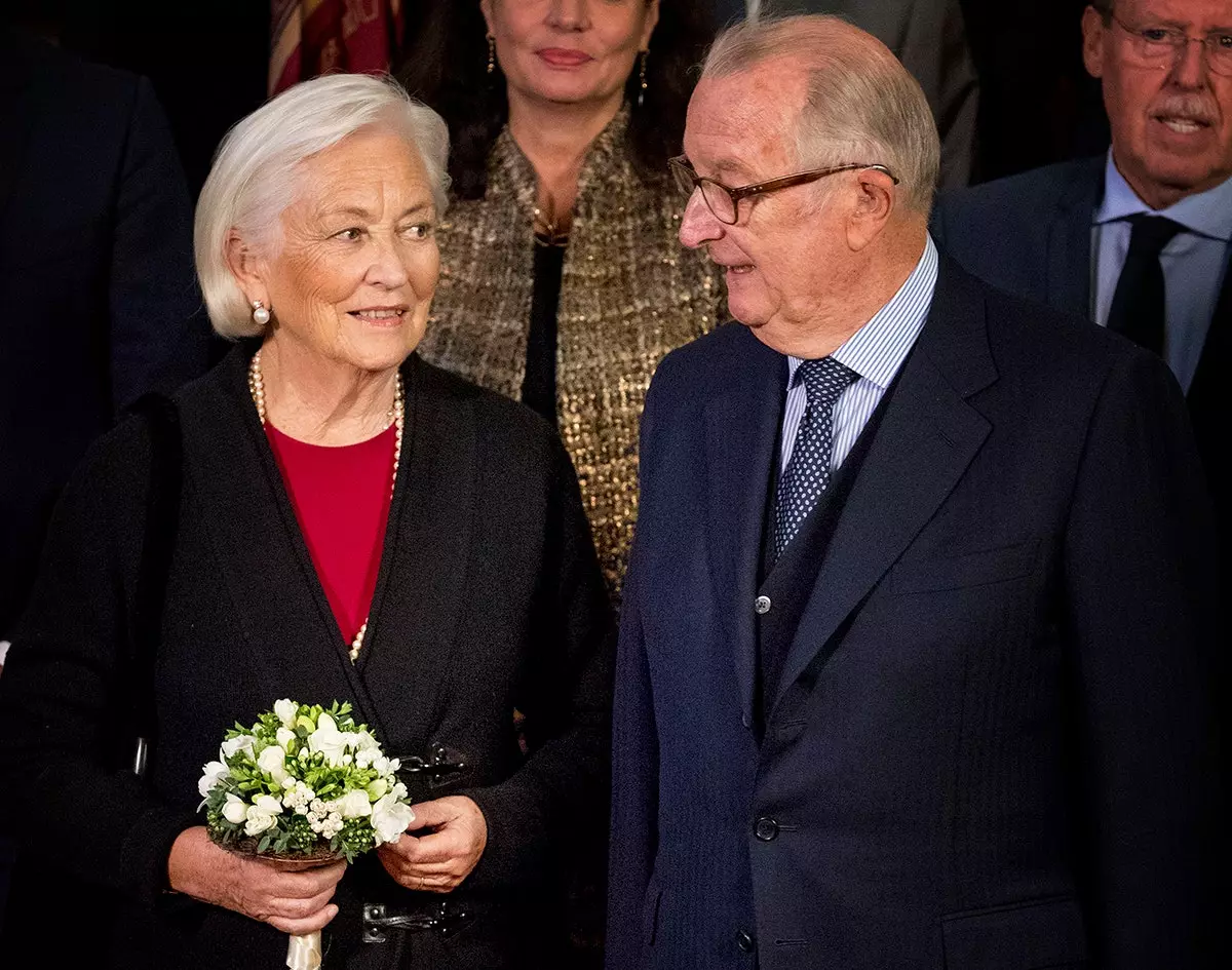 Karalienė Paola su karaliumi Albertu II praėjusių metų lapkritį Belgijos parlamente.