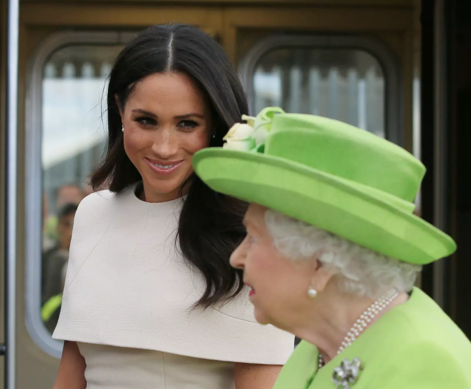 Meghan Markle lan Elizabeth II ing wulan Juni 2018.