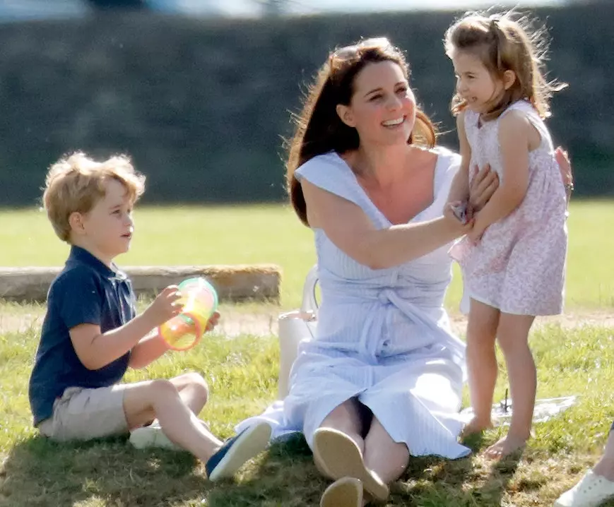 La familia plano, kiun Kate Middleton preferis al la 