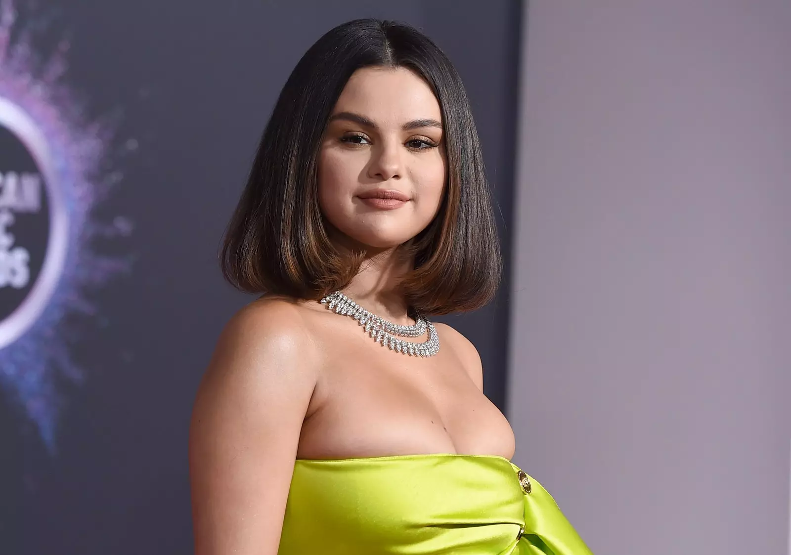 Selena Gomez yng Ngwobrau Cerddoriaeth America 2019.