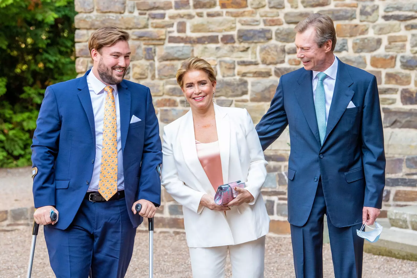 O gran duque Henrique e a gran duquesa María Teresa co seu fillo menor o príncipe Sebastián.