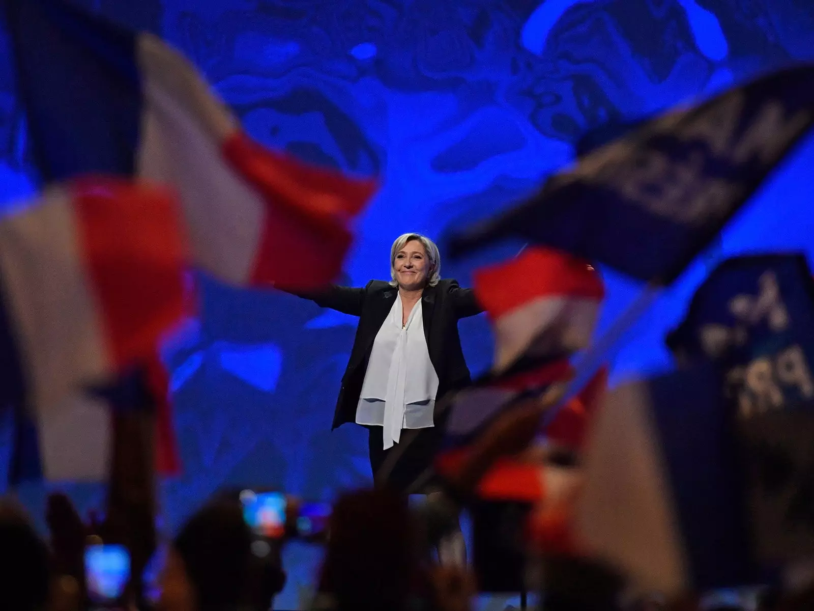 去年 2 月，瑪麗娜·勒龐 (Marine Le Pen) 在南特參加總統競選活動。