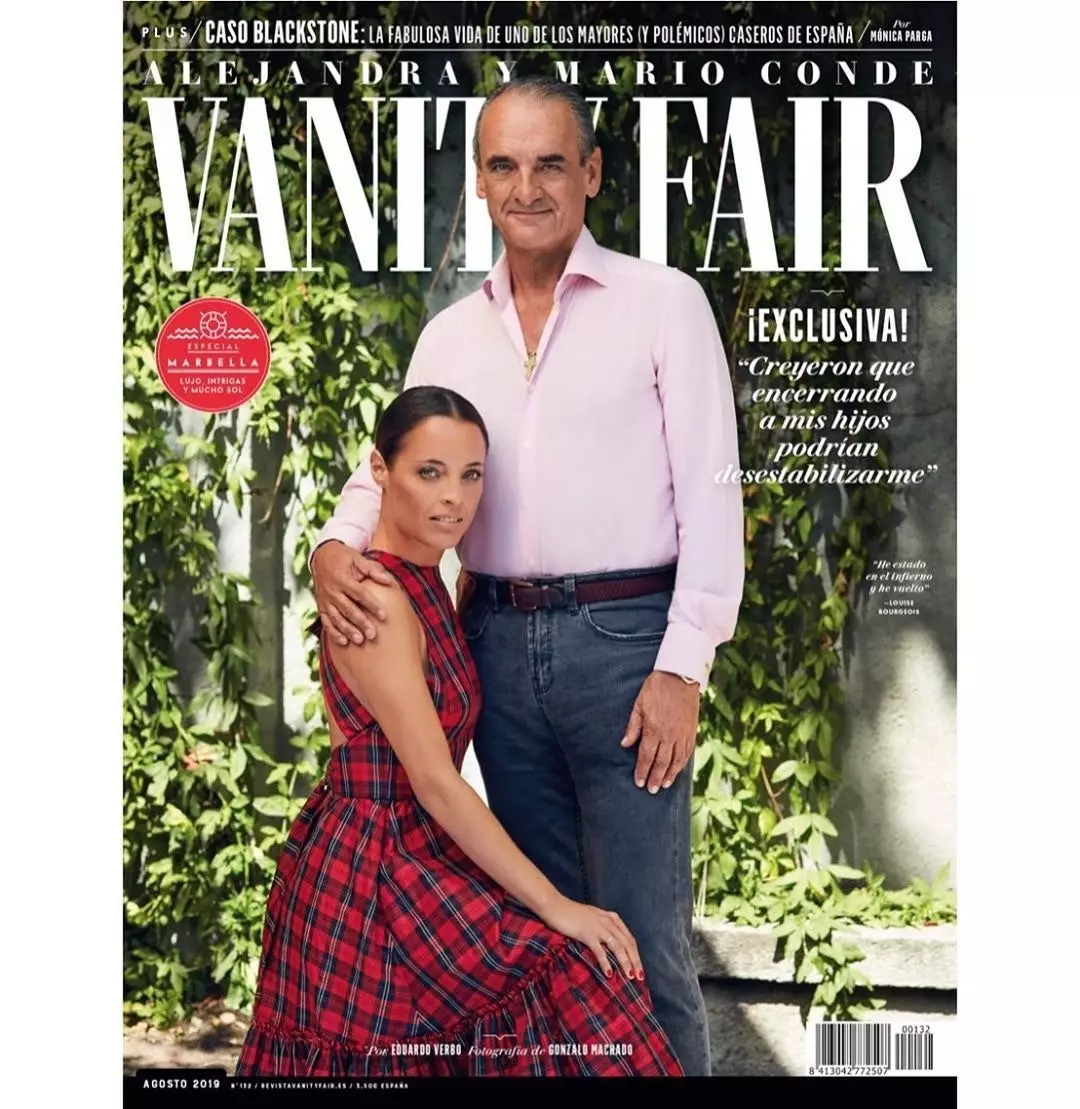 Sekoahelo sa khatiso ea Phato ea Vanity Fair le Mario Conde le morali oa hae Alejandra.