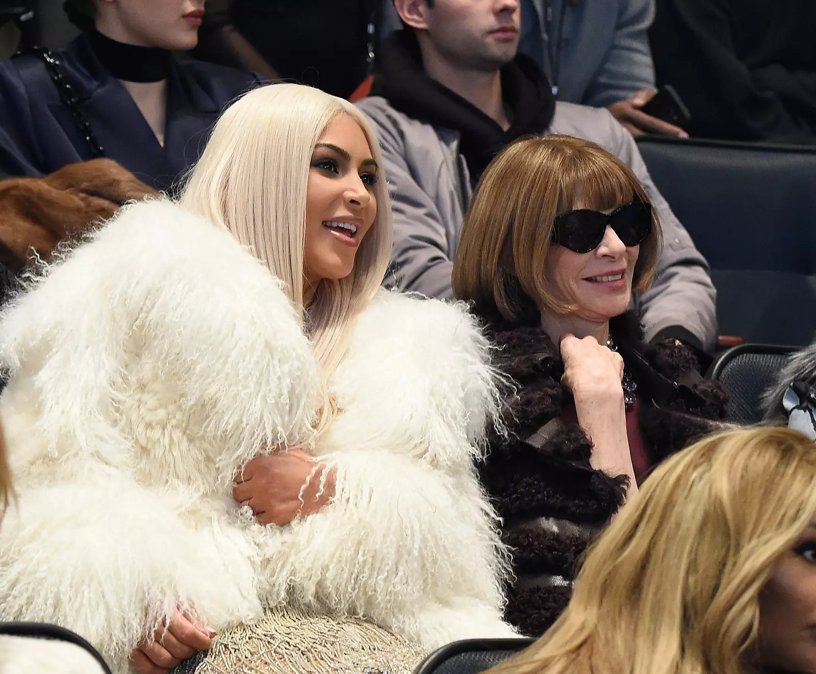 Kim Kardashian og Anna Wintour på 'forreste rad' av Yeezy.