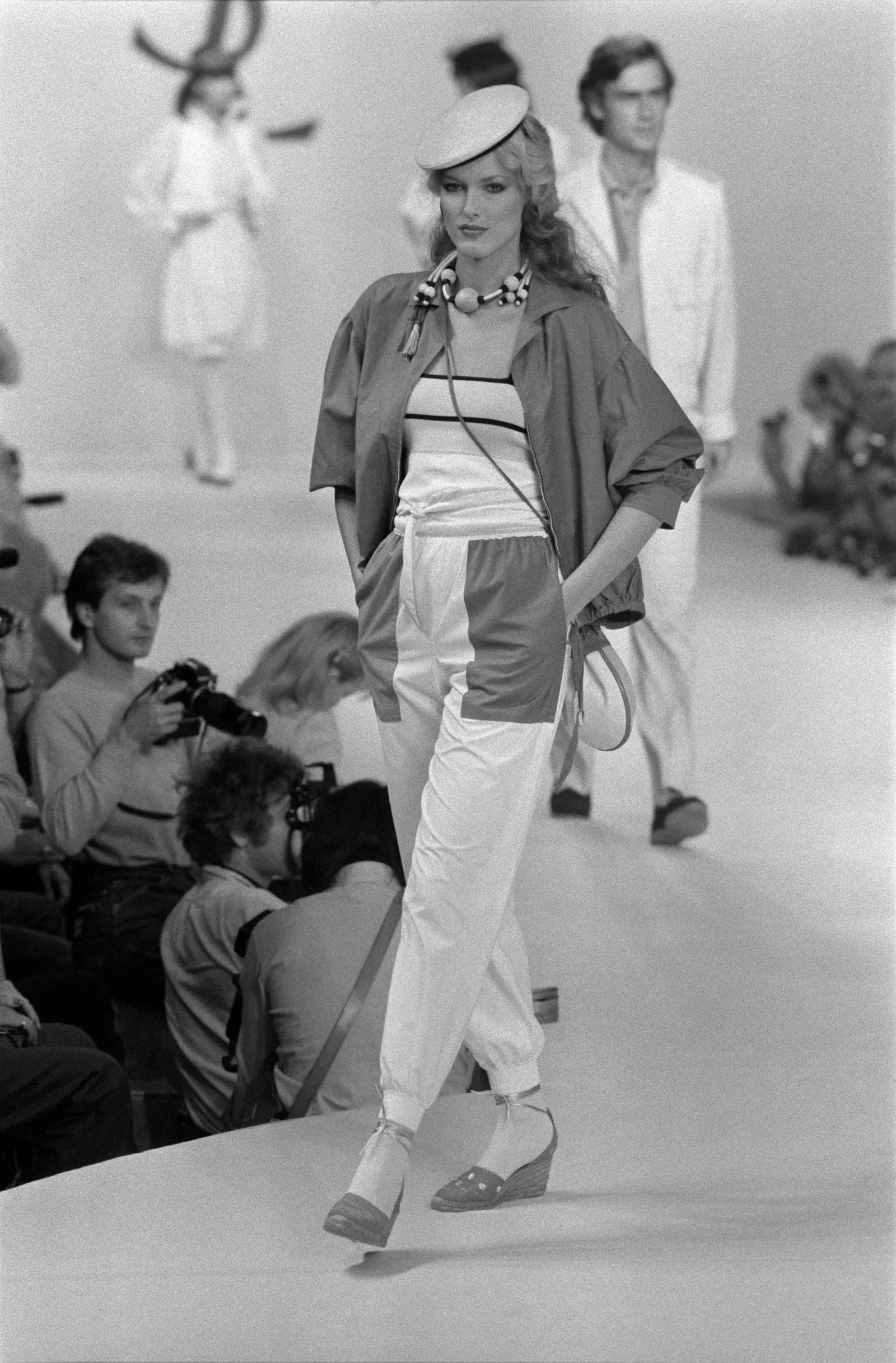 Mkpokọta Yves Saint Laurent Summer Summer 1980