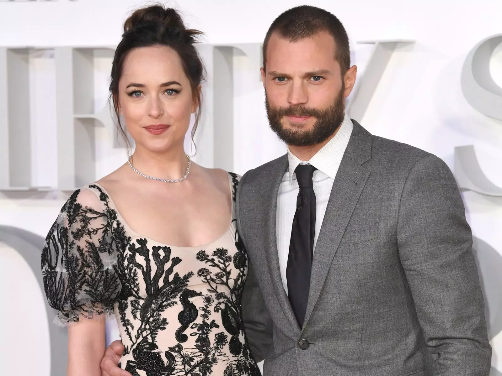 Dakota Johnson ແລະ Jamie Dornan