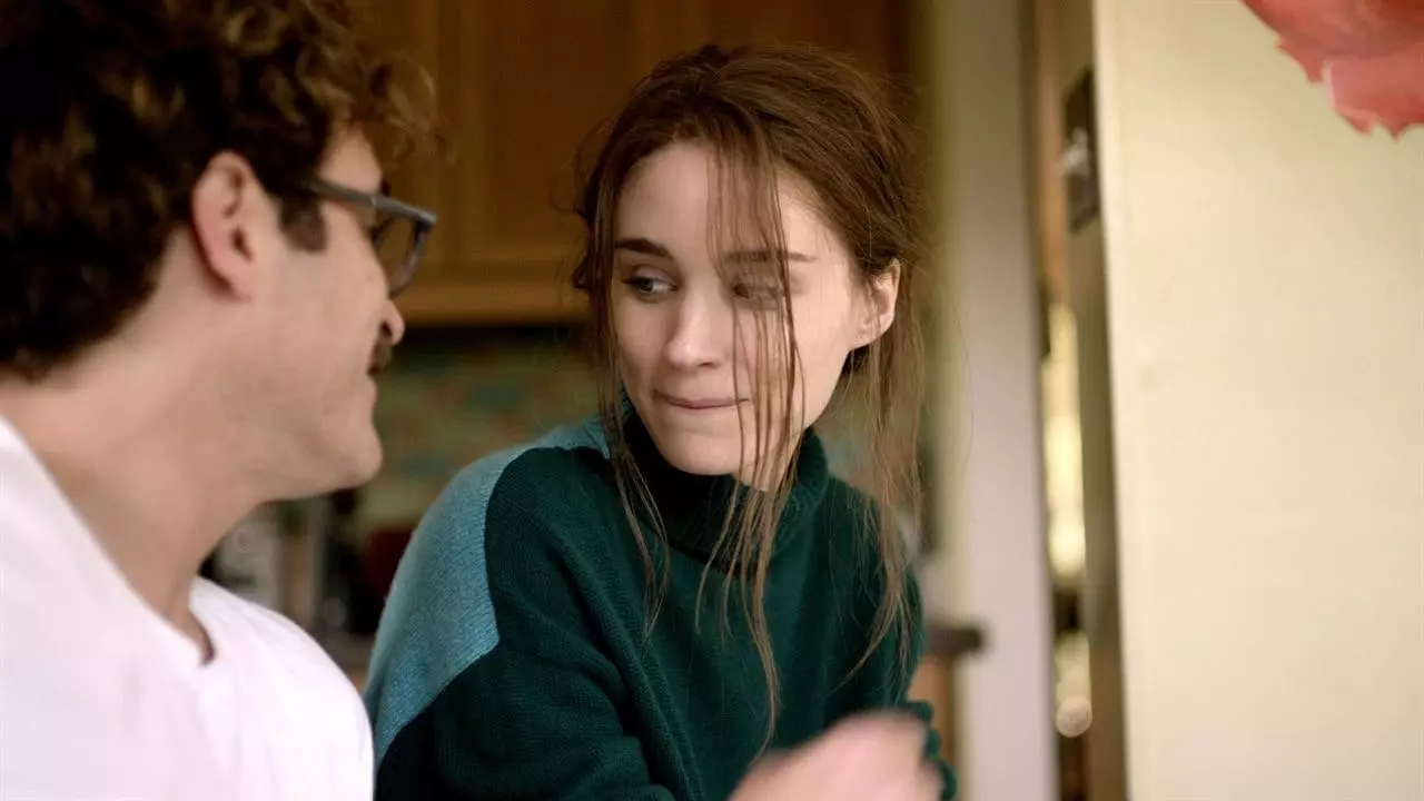 Joaquin Phoenix sy Rooney Mara ao amin'ny 'Her'.