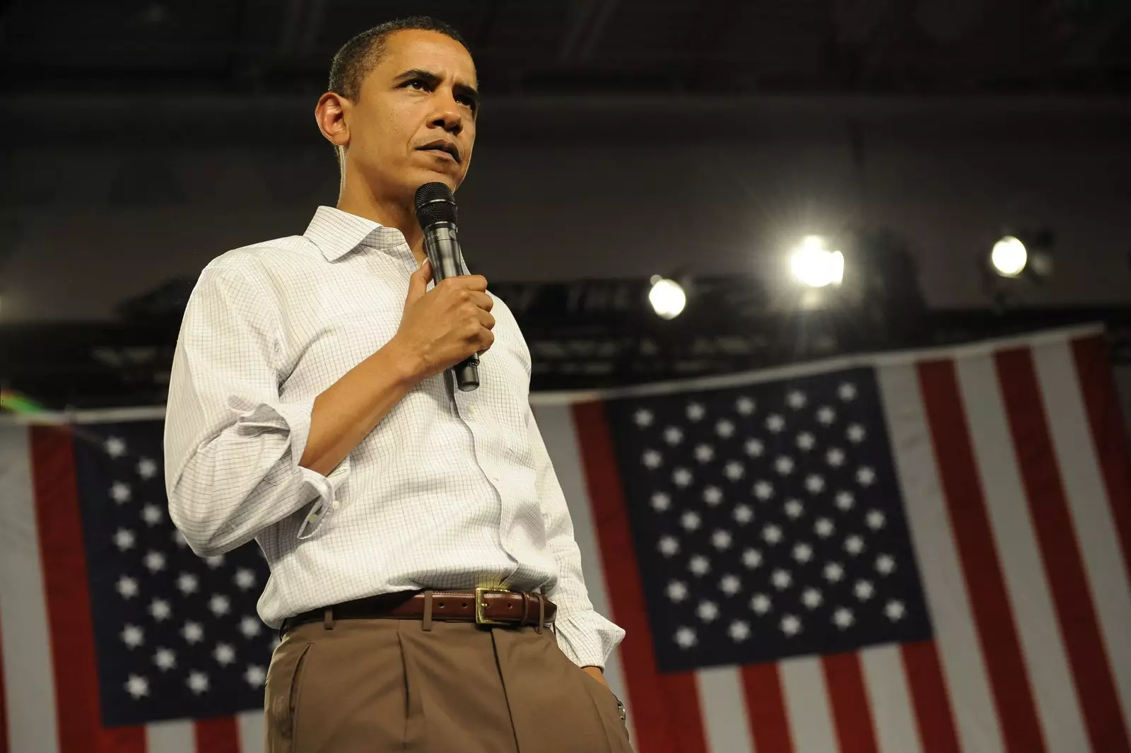 Baraks Obama atbild uz 2009. gada mītiņa dalībnieku jautājumiem.