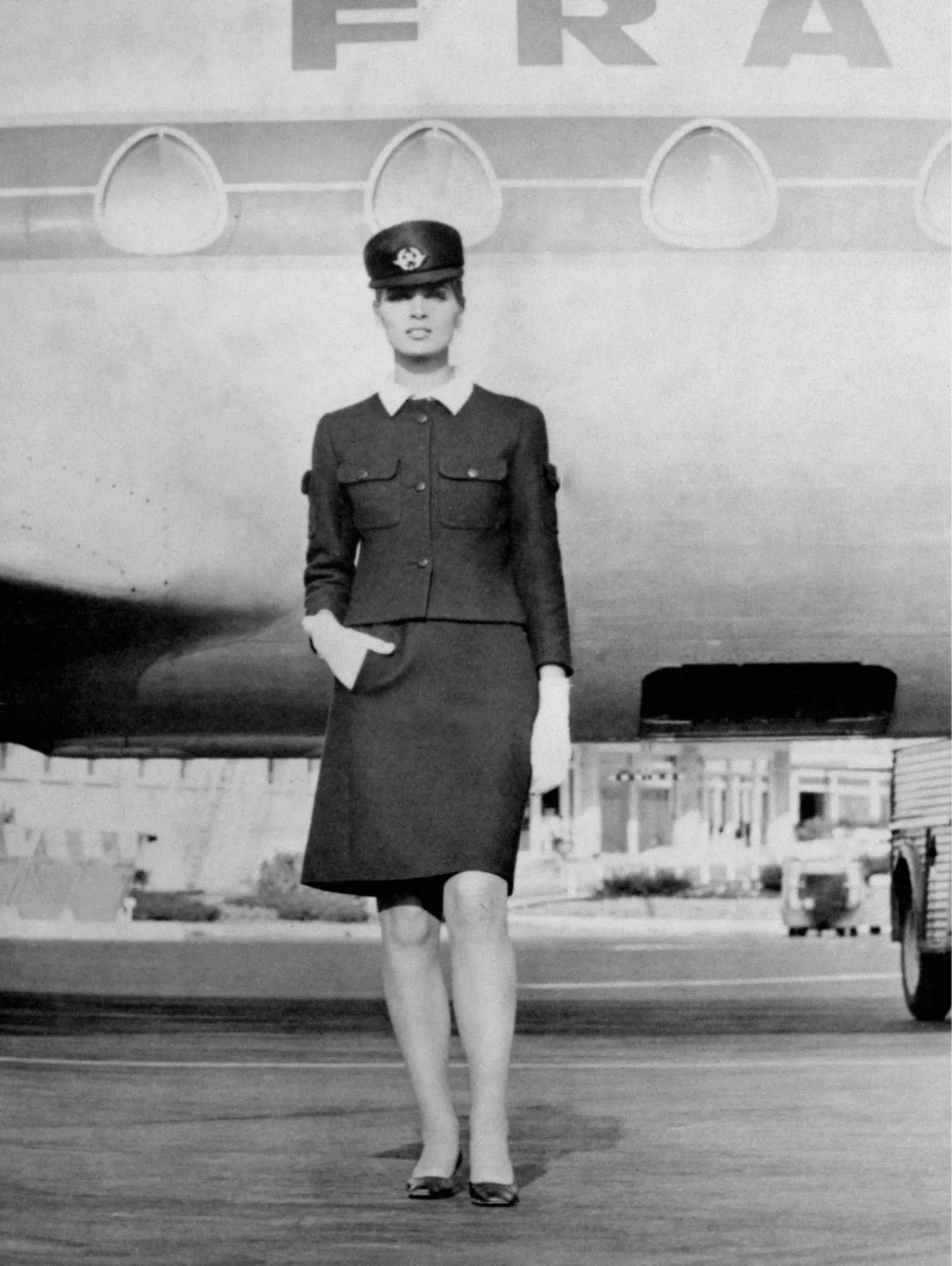 Uniforme per a les hostesses d'Air France dissenyat per Balenciaga.