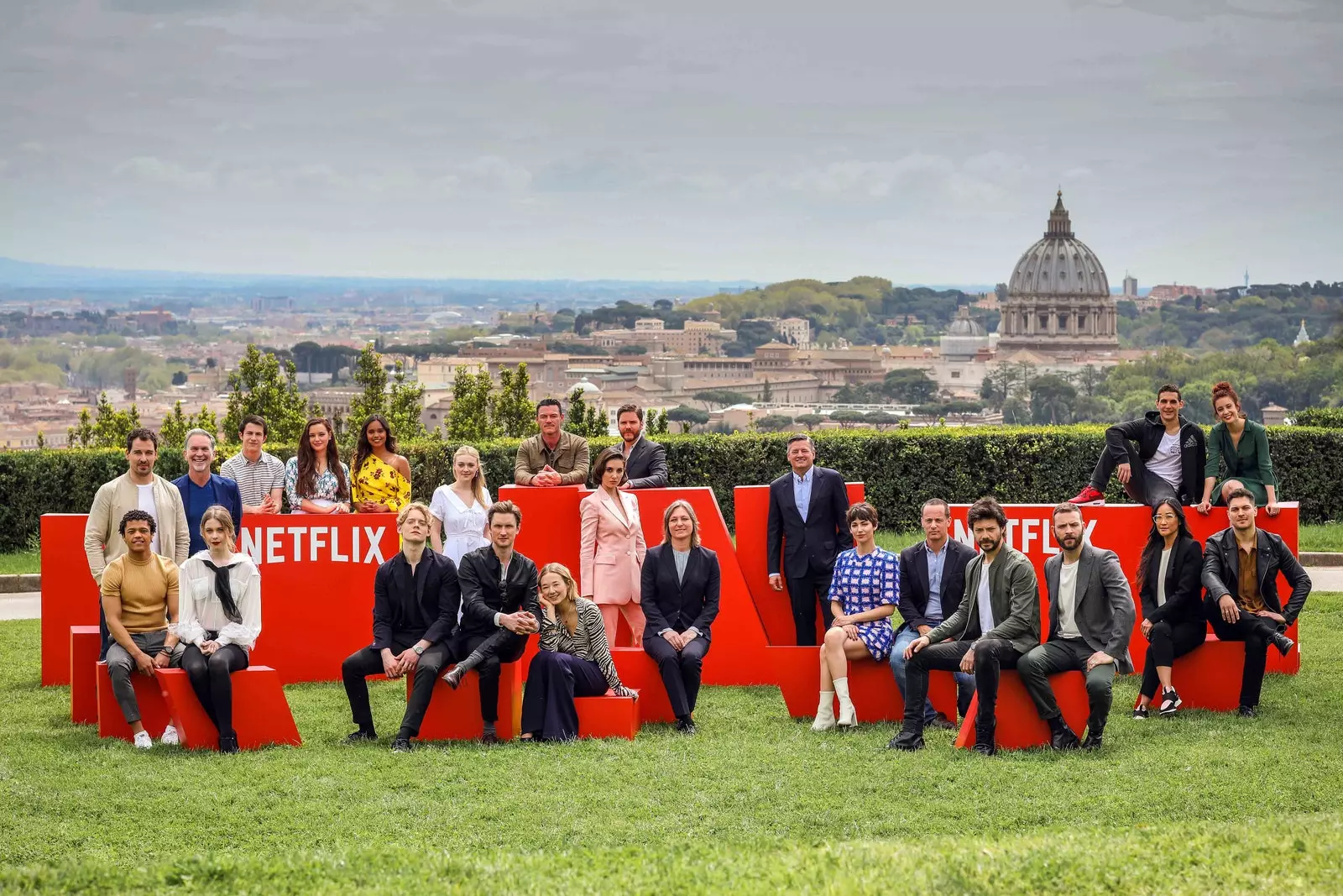 Algumas das estrelas que participaram do evento 'Veja o que vem a seguir' da Netflix em Roma.