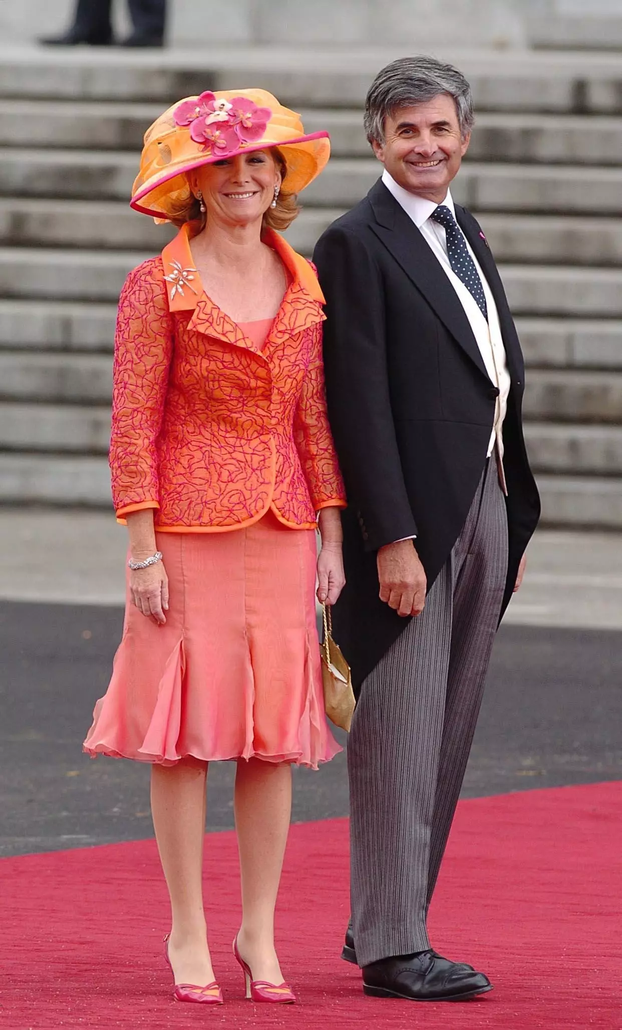 Met haar man Fernando Ramírez de Haro by die troue van die prinse van Asturië.