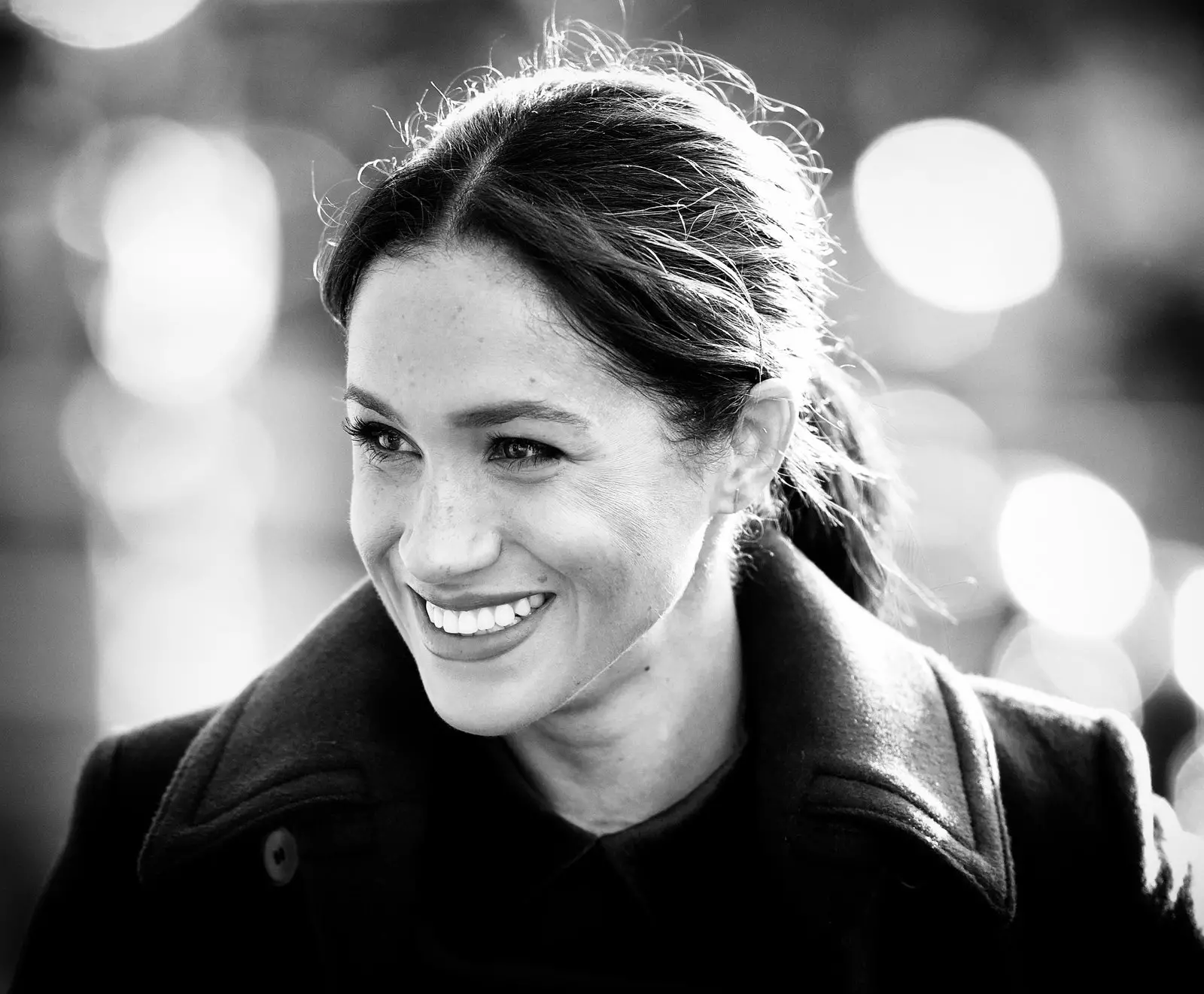 Meghan Markle je zaradi govoric, da je težka šefica, izgubila še eno pomočnico