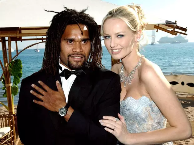 Kristian və Adriana Karembeu 2002 Kann Film Festivalında