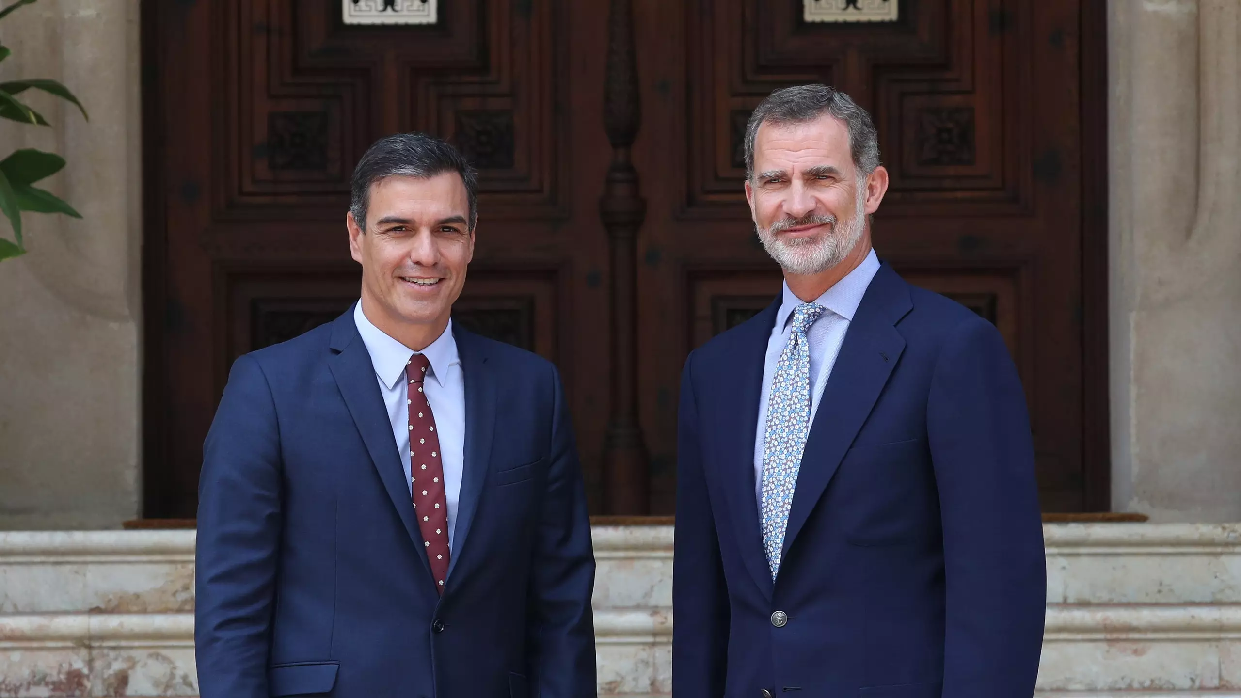 Pedro Sánchez agus an Rí Felipe VI i Marivent i samhradh 2019.