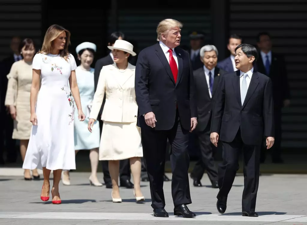 Melania Trump ໄດ້ສະແດງໃນ 'Dual ແບບ' ຄັ້ງທໍາອິດຂອງ Empress Masako