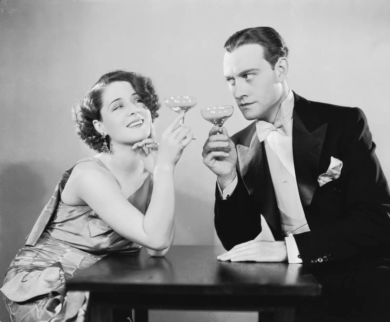 Norma Shearer และ Conrad Nagel ใน 'The Divorcee' 1930