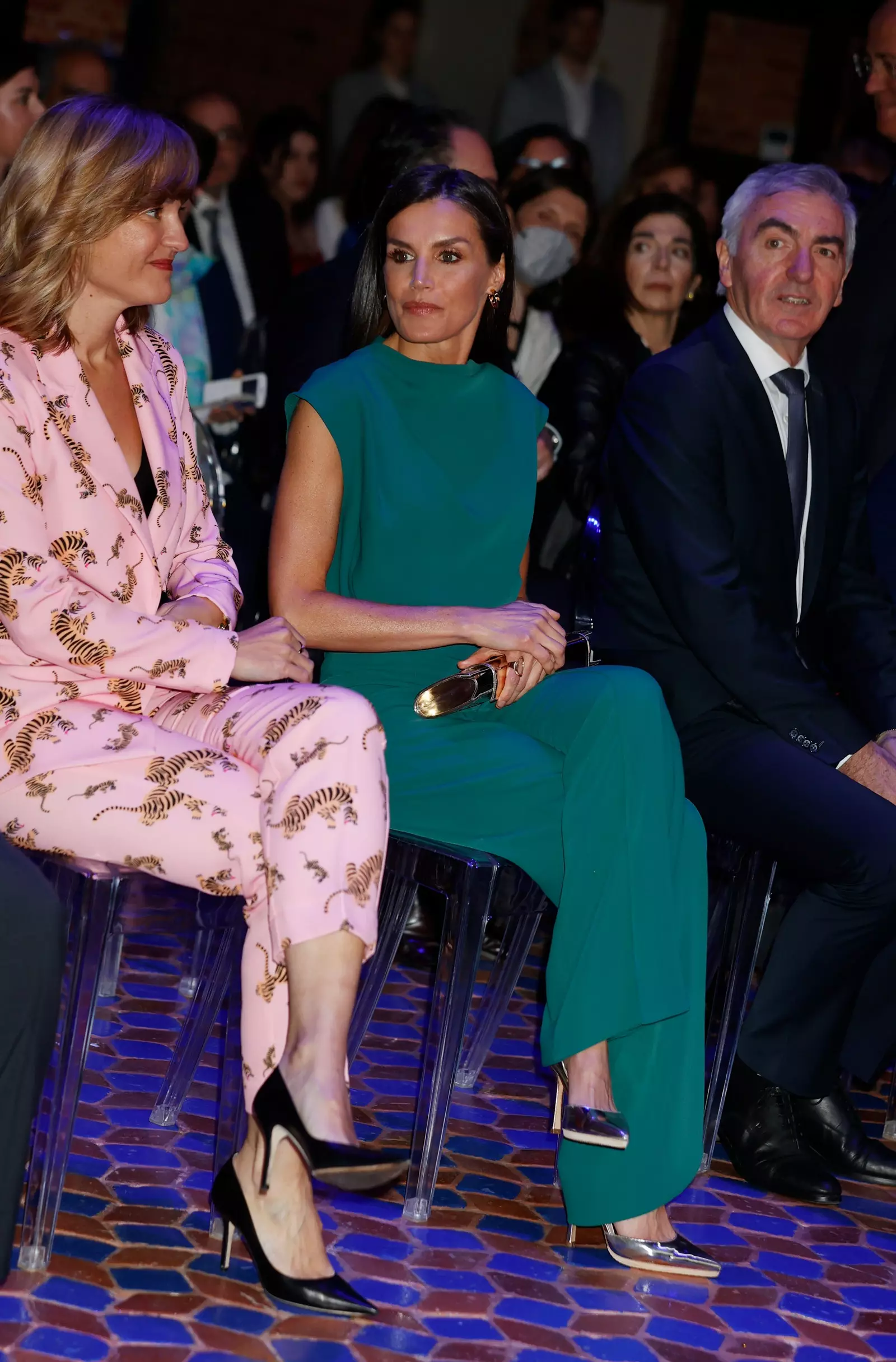 Quần và áo khoác Palazzo của Felipe Varela Letizia ra mắt lần đầu tiên trong một trong những cuộc hẹn yêu thích của cô ấy