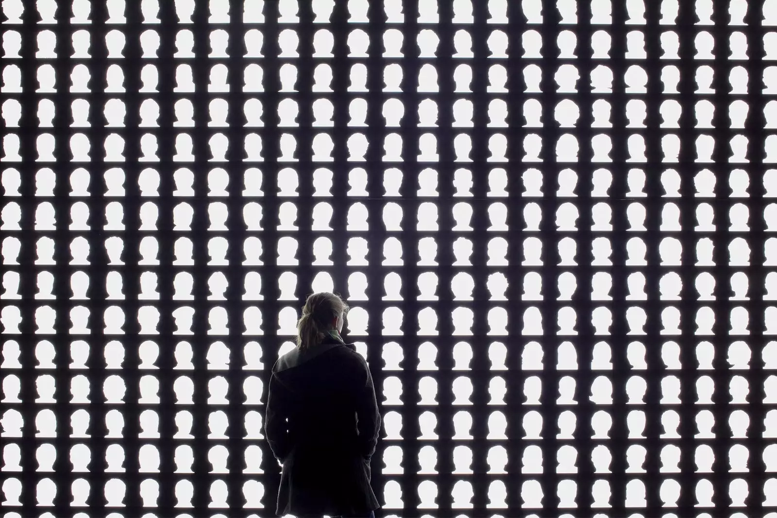 Obra de Alfredo Jaar, um dos artistas favoritos de Solita Cohen.