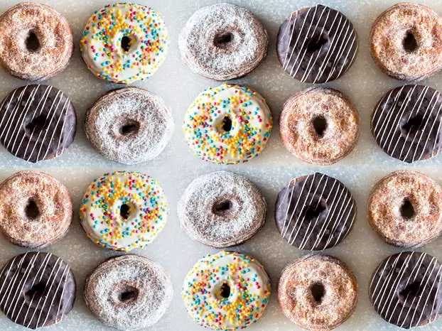 Sortiment af cronuts fra Santa Gloria konditoriet.