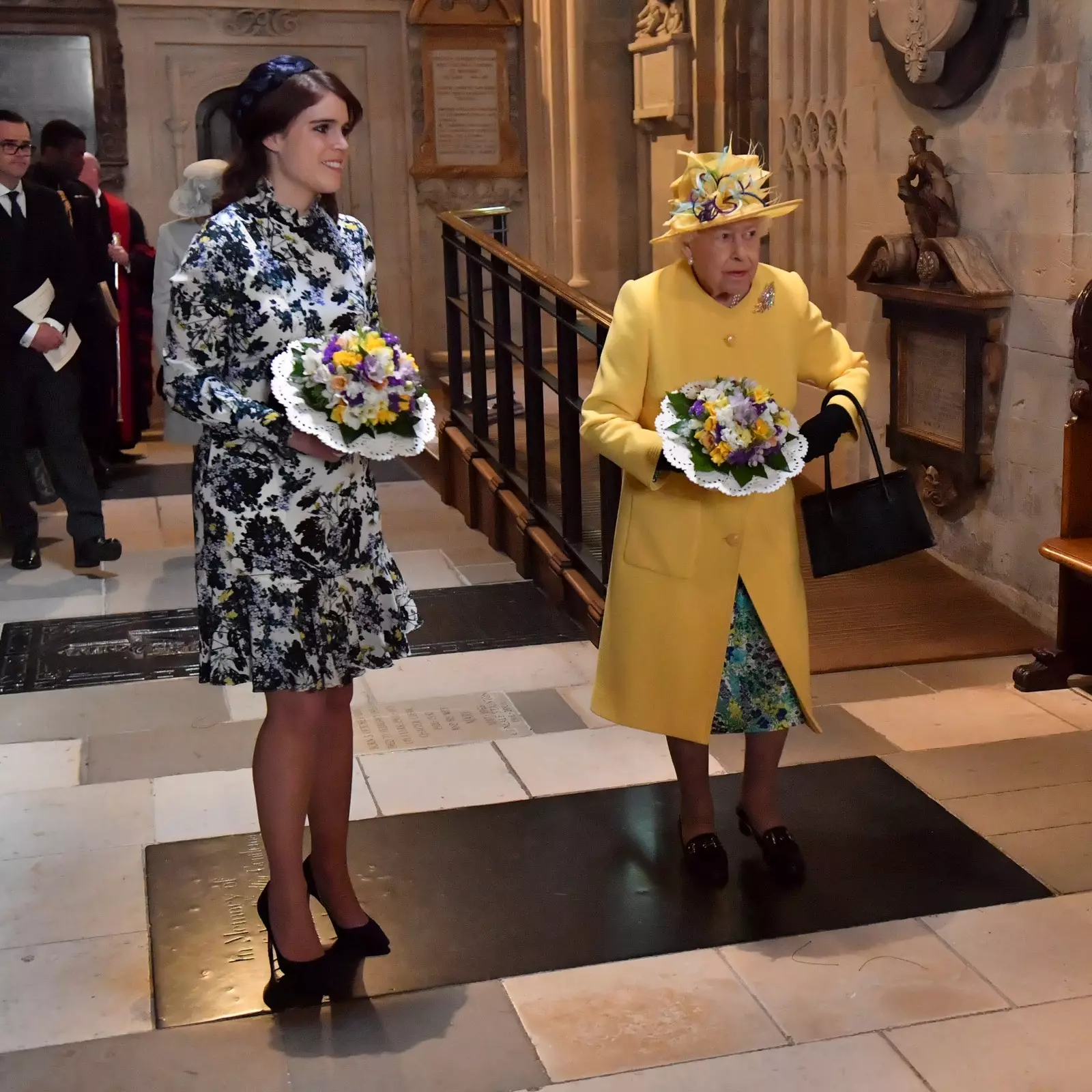 Prinzessin Eugenie begleitet Königin Elizabeth II. drei Tage vor ihrem 93. Geburtstag in ihrem Lieblingskleid von Erdem