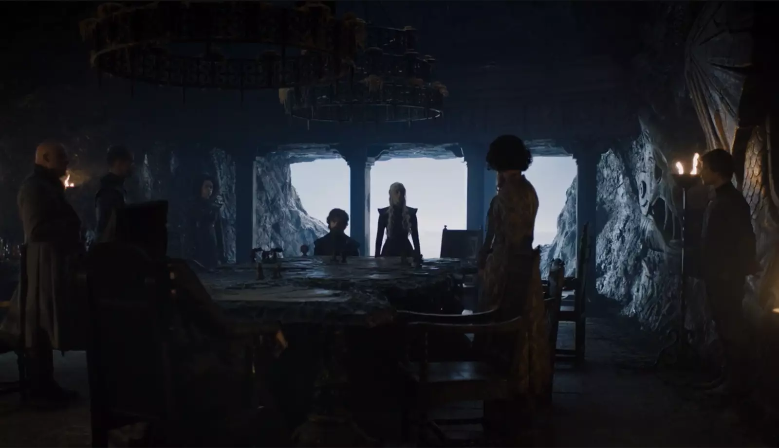 Varys Gray Worm Missanedi Tyrion Yara Ellaria ve Olenna Dragonstone'da