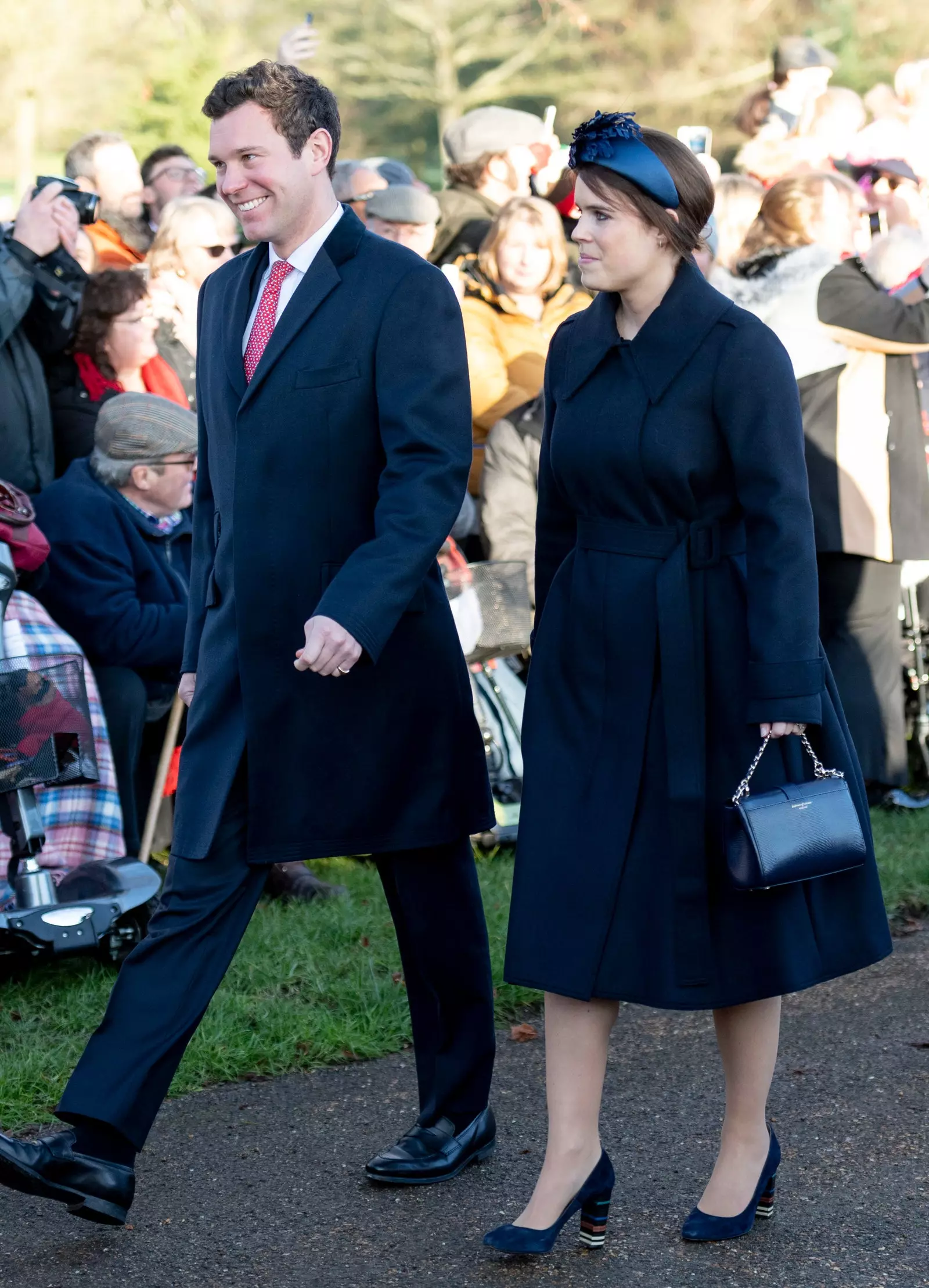 Η πριγκίπισσα Eugenie της Υόρκης παρευρίσκεται στην παραδοσιακή χριστουγεννιάτικη λειτουργία του Sandringham με τον σύζυγό της Jack Brooksbank.